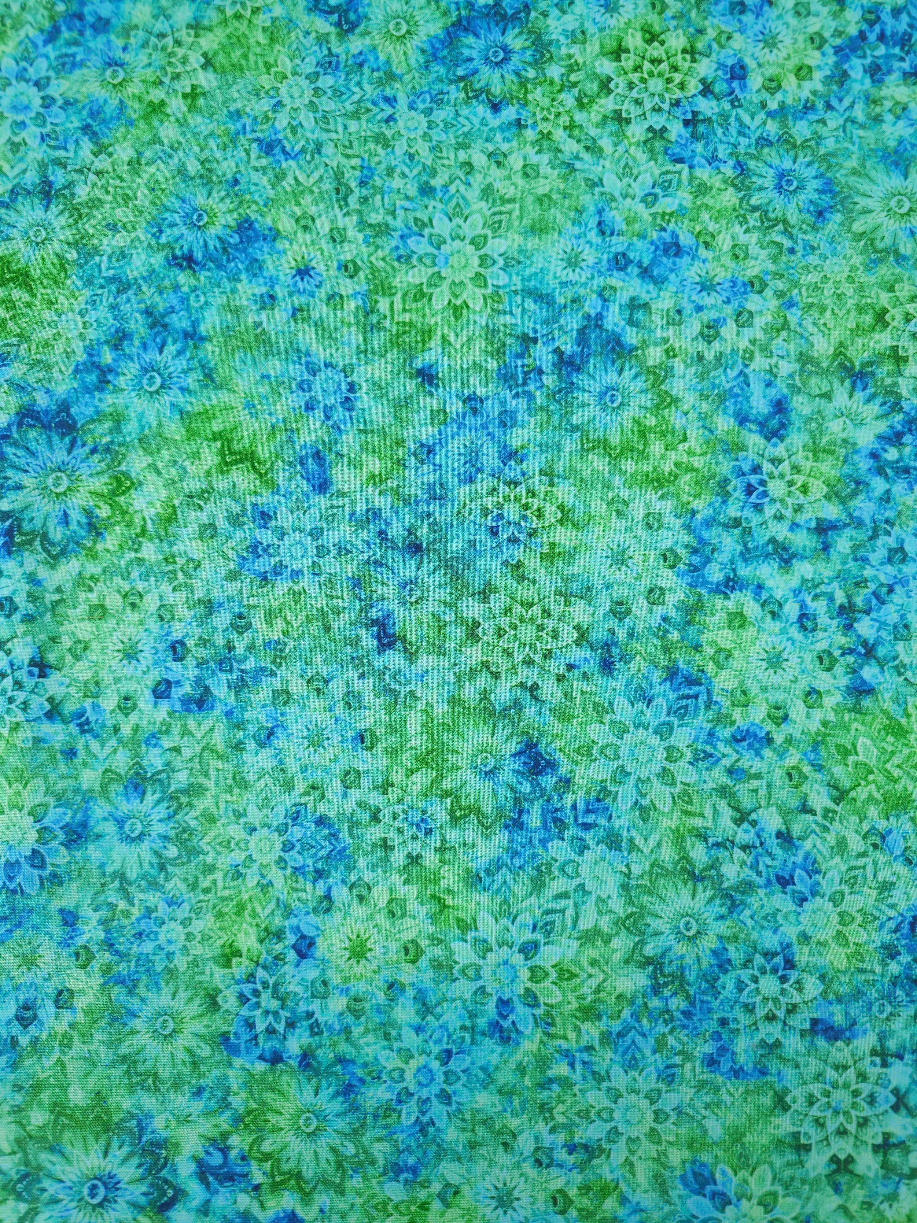 Light Green/Blue Dancing Dahlias Kaleidoscope 100% Cotton 106" *EXTRA ...